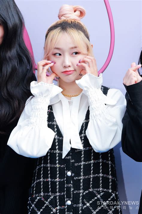S포토 소녀주의보 구슬 구슬인 귀여워 2023 Fw 서울패션위크 스타데일리뉴스