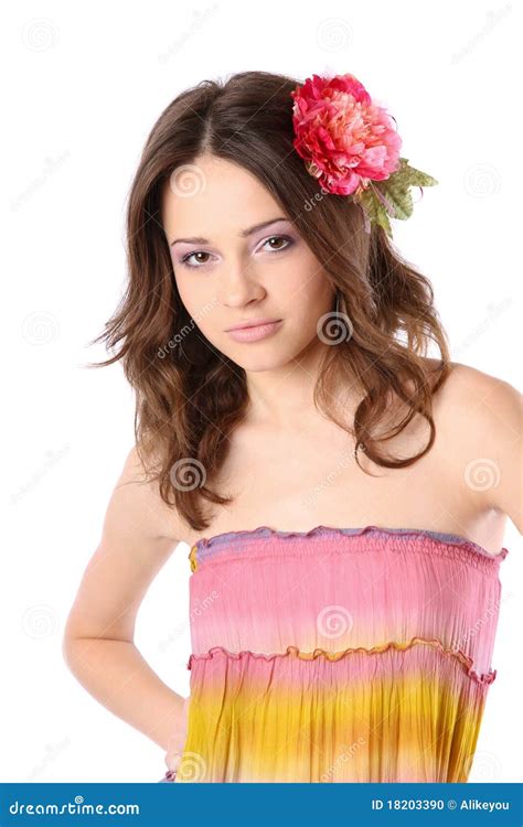 Hübsches Mädchen Mit Dem Langem Haar Und Blumehaarnadel Stockfoto Bild von haarnadel frau