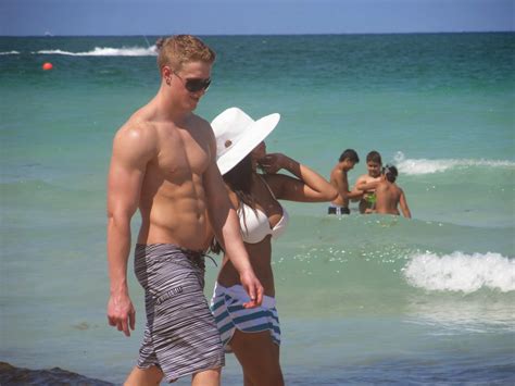 Beach Couple Blowjob Couples Free Porn