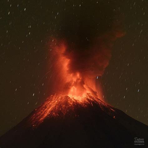 Intensa Explosión Del Volcán De Colima Esta Madrugada 4 De Enero De