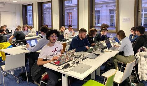 Les Tek2 D Epitech Plongent Dans La Piscine Paradigmes Pour Apprendre