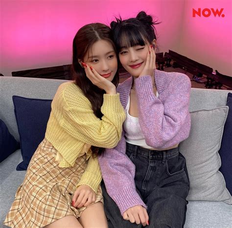 Now On Twitter 소문의아이들👭🏻 오늘은 미연 민니 모였고 2021 송년회 열어요💜 만나면 즐거운 두
