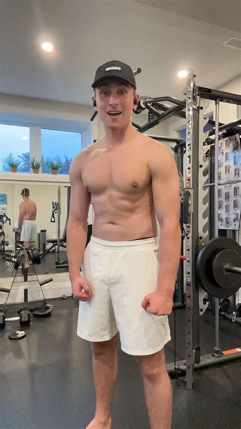 20 Gym Bulge R Hotmalegymaddicts