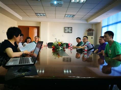我院工会组织学习中共中央关于加强和改进党的群团工作的意见 武汉大学医学职业技术学院