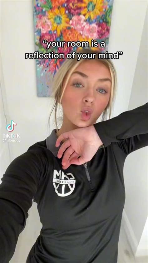 Pin By Lyla On Funny And Js Radom And Relatable Stuff [video] In 2025 Girly Room Decor Preppy