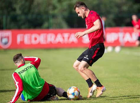 Cikalleshi Dhe Shtyllat Do Të Shënoj Me Skemat E Rejës Gazeta