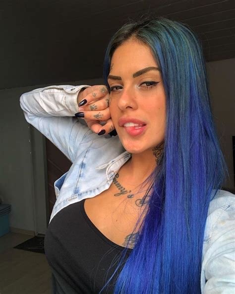 8 Hot Sexy Kelly Libna Bikini Pics 8 Hot Sexy Kelly Libna Bikini Pics