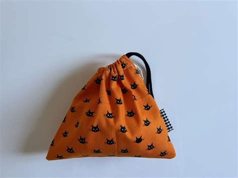 ハンドメイド 黒猫ちゃんの柄給食袋 オレンジ コップ袋 女の子男の子 入園入学 メルカリ