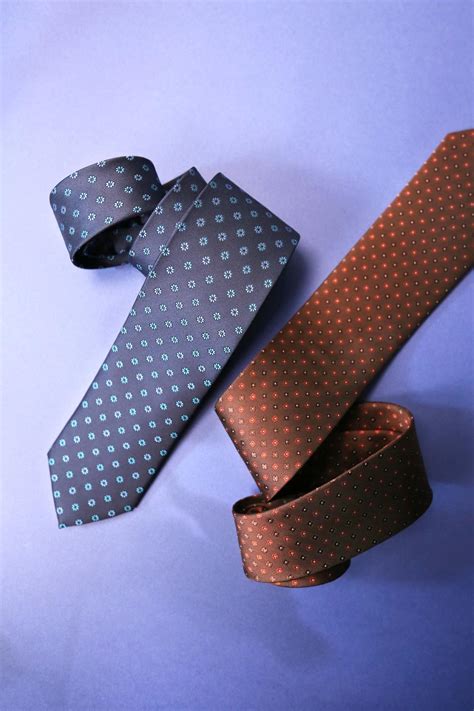 ElegaZzle FLOWERS 系列領帶上市 ElegaZzle EZ西服