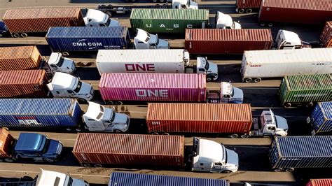 El plan de California para eliminar gradualmente los camiones diésel ha