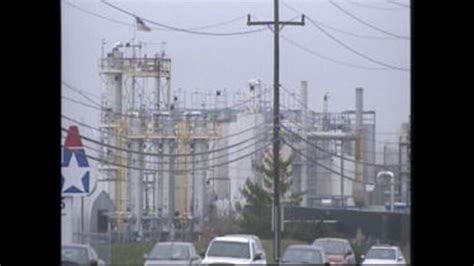 Gas Leak Evacuates 4000 People