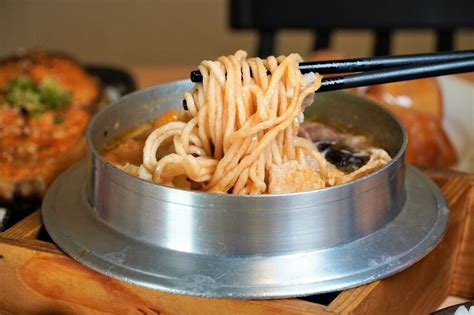 彰化美食｜小松丼丼和美總食事處 80元起彰化人氣日式料理店 肉肉山燒肉丼必點美食walkerland窩客島