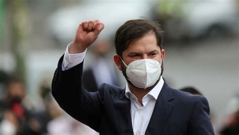 Gabriel Boric Font Asume La Presidencia De Chile Poresto