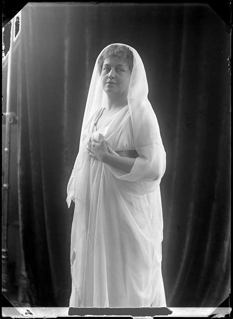 Anna Norrie In Sköna Helena At Vasateatern 1903 Smv Nn045 Picryl