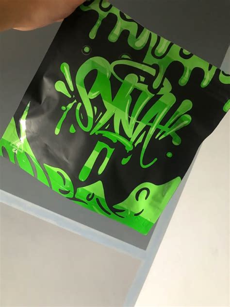 Syna World 🧪 Syna World Chain Graffiti Drip Tshirt Packaging