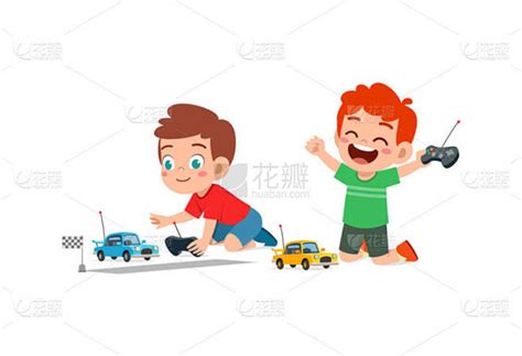 小男孩和朋友一起玩遥控玩具车