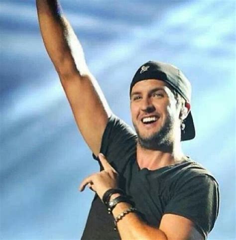 Pin By Markie Morrison On These Are My People Luke Bryan Luke Bryan