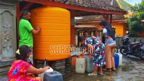 Pasca Banjir Bandang Di Desa Besowo Kabupaten Kediri Ada Bantuan Air