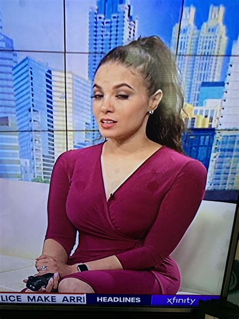 Alyse Eady From Fox 5 See This Babe Every Morning 😍 R Hot Reporters