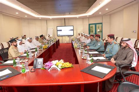 ضاحي خلفان يترأس الاجتماع شرطة دبي الصفحة الرسمية