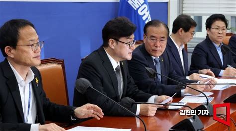 포토 홍익표 尹 민심 받아들이고 野정책 수용 의지 밝혀야 아시아경제