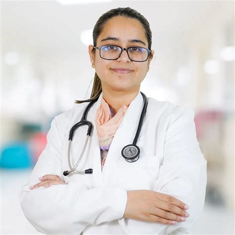 Dr Sumeet Sidhu Top Gynaec And Ivf Consultant In Sri Ganganagar Sn Hospital