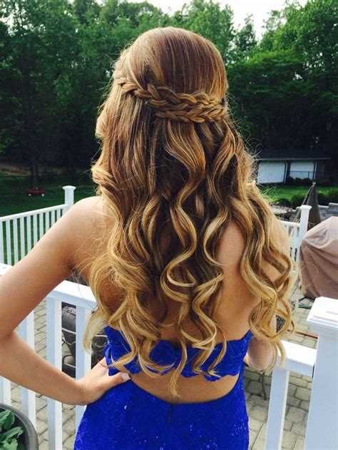 15 Amazing Cute Hairstyles For A Dance Party