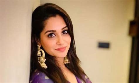 Deepika Kakkar या प्रसिद्ध अभिनेत्रीच्या त्या व्हिडिओवर भडकले
