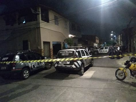 Adolescente De 13 Anos é Morto A Tiros Por Dupla De Moto Na Calçada De