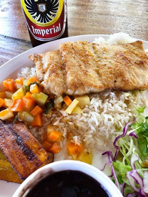 What Is A Casado Costa Ricas Signature Lunch Explained