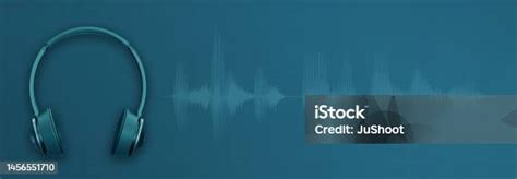 라디오 방송 Asmr 음악 듣기 또는 헤드폰이 있는 팟캐스트 웹사이트 배너 디자인 오디오 파형 파란색 배경에 텍스트 복사 공간 배경 주제에 대한 스톡 사진 및 기타 이미지