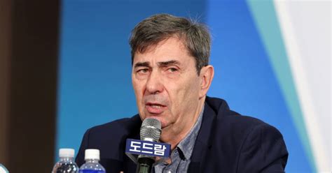 출사표 밝히는 필립 블랑 현대캐피탈 감독