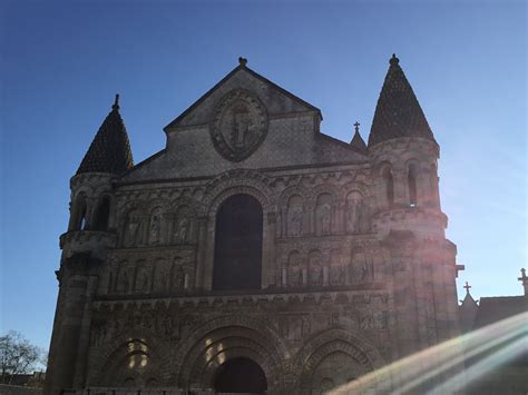 8 Km De Balade Historique Au Cœur De Poitiers Laquitaine Anglaise à