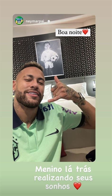 Pai de Neymar relembra foto do filho quando criança Menino lá trás realizando seus sonhos