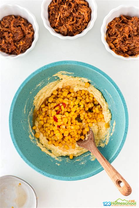 Quick Bbq Pulled Pork Or Chicken Cornbread Casserole Recipe