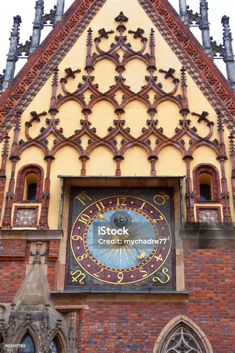 고딕에 외관 브로츠와프 폴란드 브로츠와프 올드 타운 홀 0명에 대한 스톡 사진 및 기타 이미지 0명 건물 외관 건물 정면 Istock