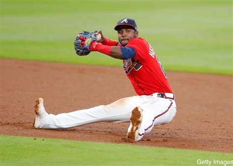 レギュラー争いを盛り上げる！？ロッテの新外国人・エチェバリア Baseball King