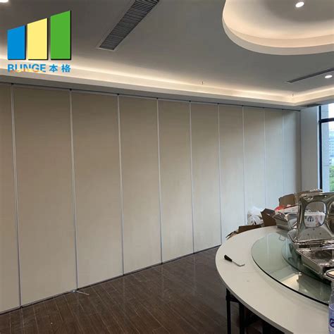 Retractable Wall Room Divider Wooden Removable Partition Wall Movable