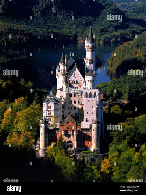 Schloss Neuschwanstein Ostallgaeu Bayern Deutschland Schloss Neuschwanstein Ostallgaeu Bayern