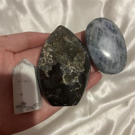 Blue Crystal Bundle 1 Inlcudes Black Sphalerite Depop