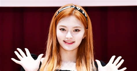 다이아 솜이 남심 사로잡는 미모summer Ade 팬 사인회 포토엔hd