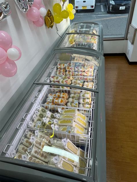 日本初！！スイーツ専門無人販売所【24】三篠店open！！ グルメプレス