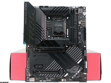 Asus ROG Maximus Z690 Apex Review