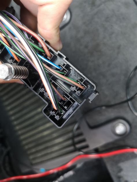 Подсветка ног пассажиров заднего ряда — Volvo Xc70 Iii 2 4 л 2010 года своими руками Drive2