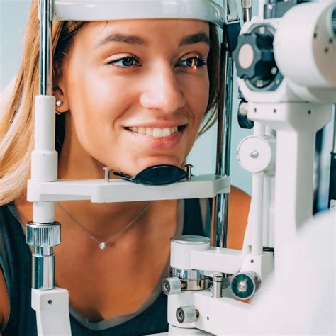Book Regular Eye Test Dubai At