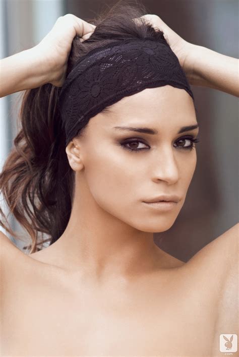 Erotic Babe Una Grujic Naked Showing Her Hot Body Photos