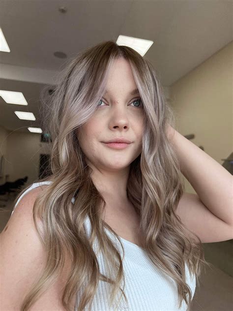 Oily Hair Dry Ends Heres How To Fix It