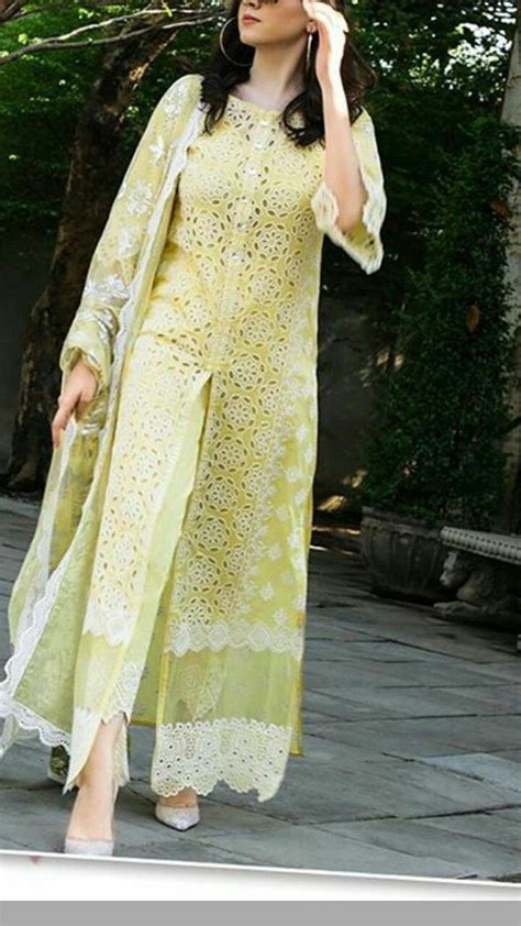 So Sweet And Stylish Pakistani Eid Dresses Designs Ideas For Girls 2022