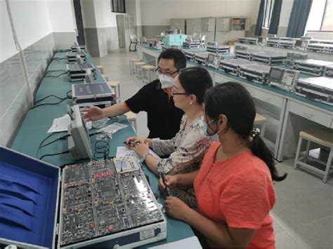 人工智能与电气工程学院组织开展通信工程实验 设备培训会 广州应用科技学院 人工智能与电气工程学院