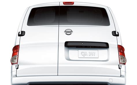 Nissan NV200 Compact de dimensions plus réalistes 3 6